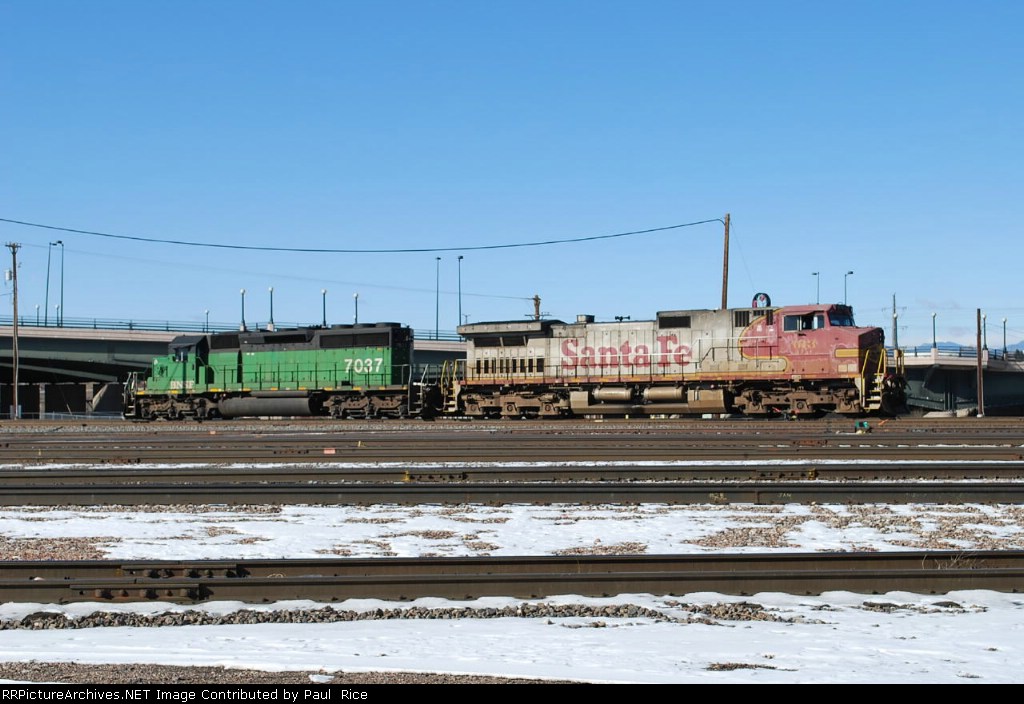 BNSF 7037 Headed South